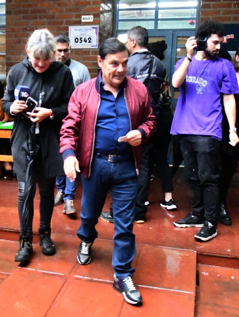 Carlos Rovira fue a votar acompañado de su hijo Ramiro - Plan B Misiones